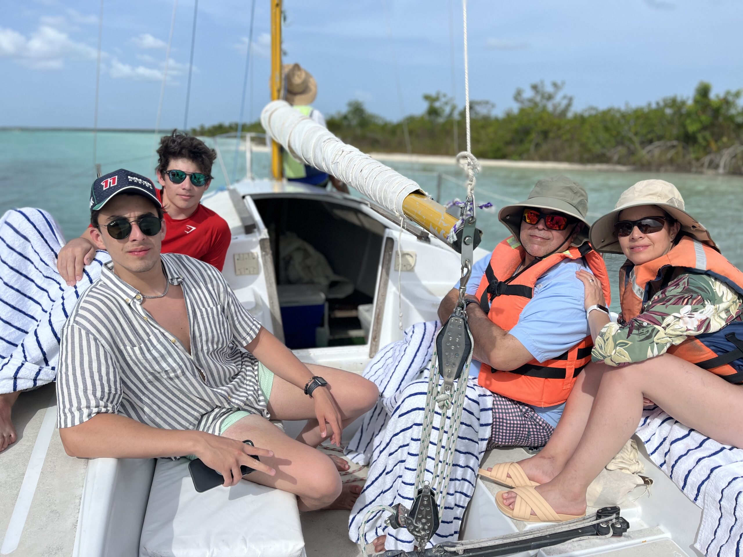 Tour Clasico En Velero En La Laguna De Bacalar BBacalar Tours En Tour Clasico En Velero En La Laguna De Bacalar BBacalar Tours En